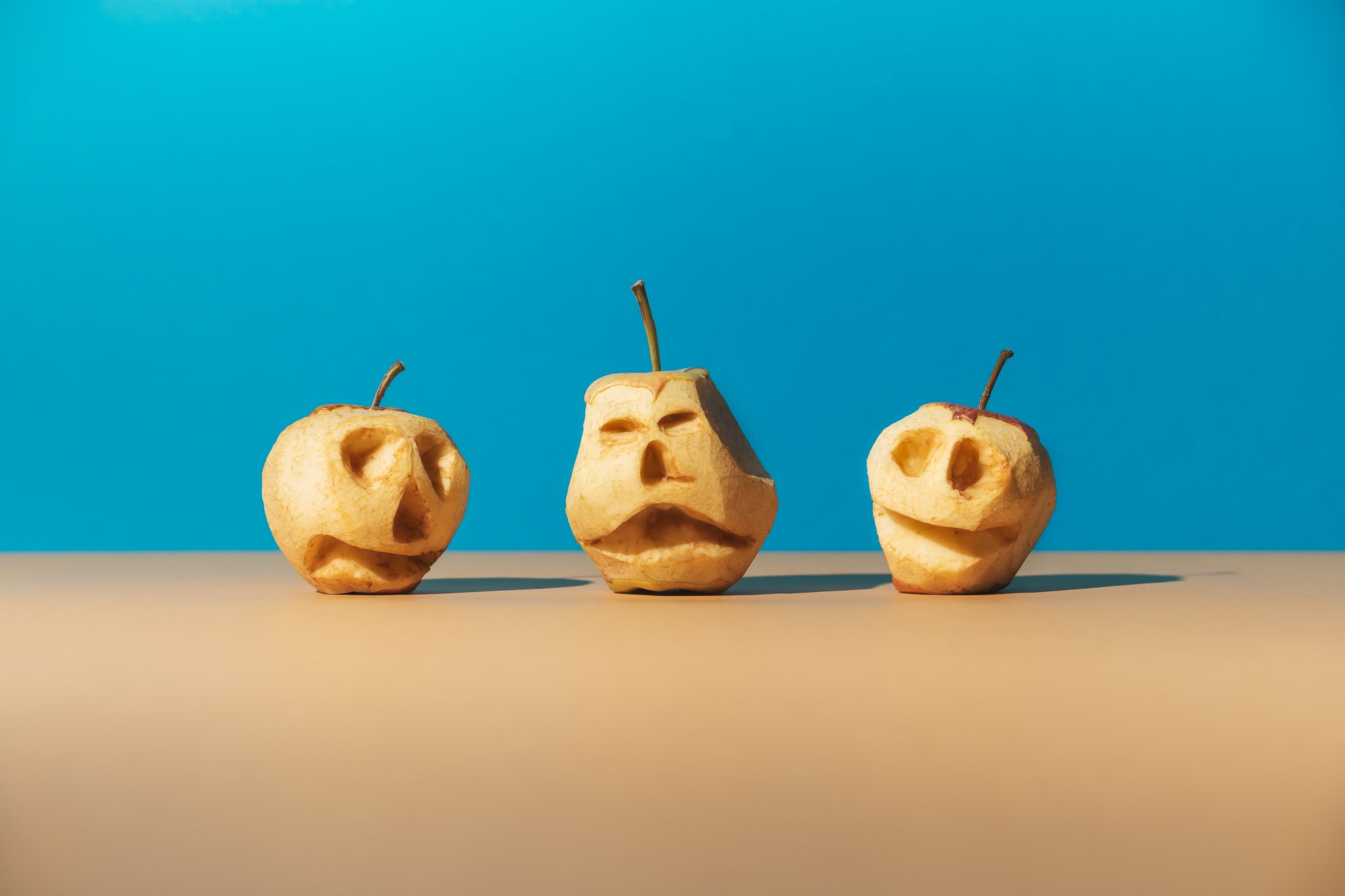 Make Apple Shrunken Heads (So Easy) - Halloween Alliance