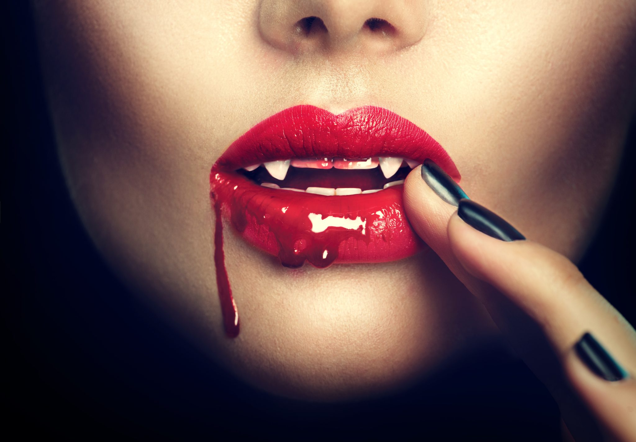 7 Signs You've Been Bitten By a Vampire - Halloween Alliance